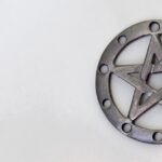 Prier les pentacles des anges : comment et pourquoi ? - WeMystic France
