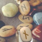 La rune Naudhiz, dépasser les difficultés et se recentrer sur l ...